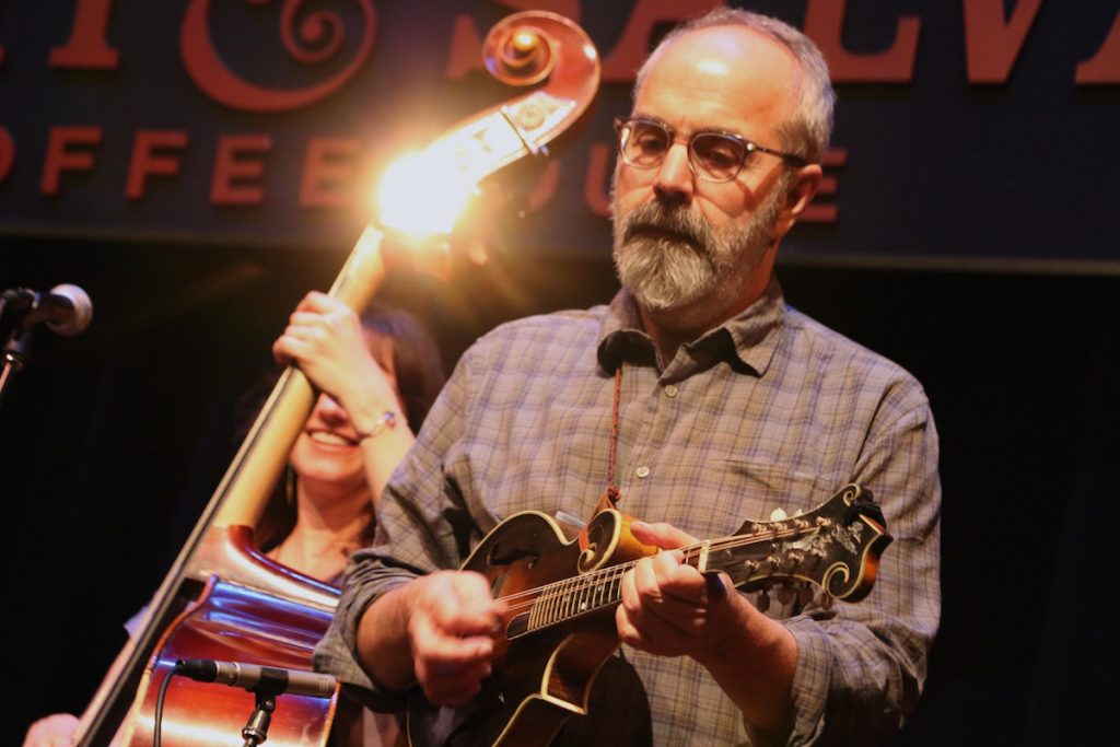 Sharon Gilchrist Talks Mandolin - Peghead Nation