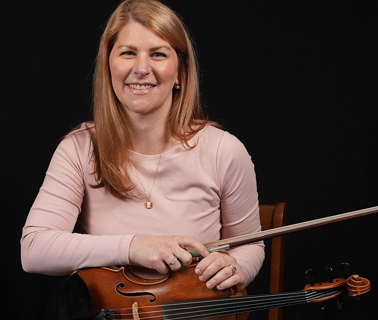 Lauren Rioux - Fiddle | Peghead Nation